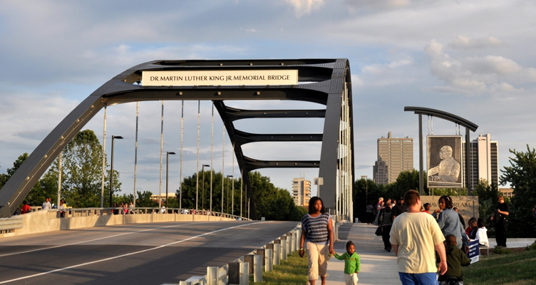Martin Luther King, Jr. Memorial Bridge Streetscape - DLZ