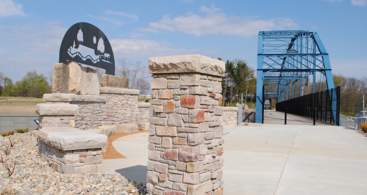 Freedom Bridge and Plazas over Hoosier Heartland Highway - DLZ